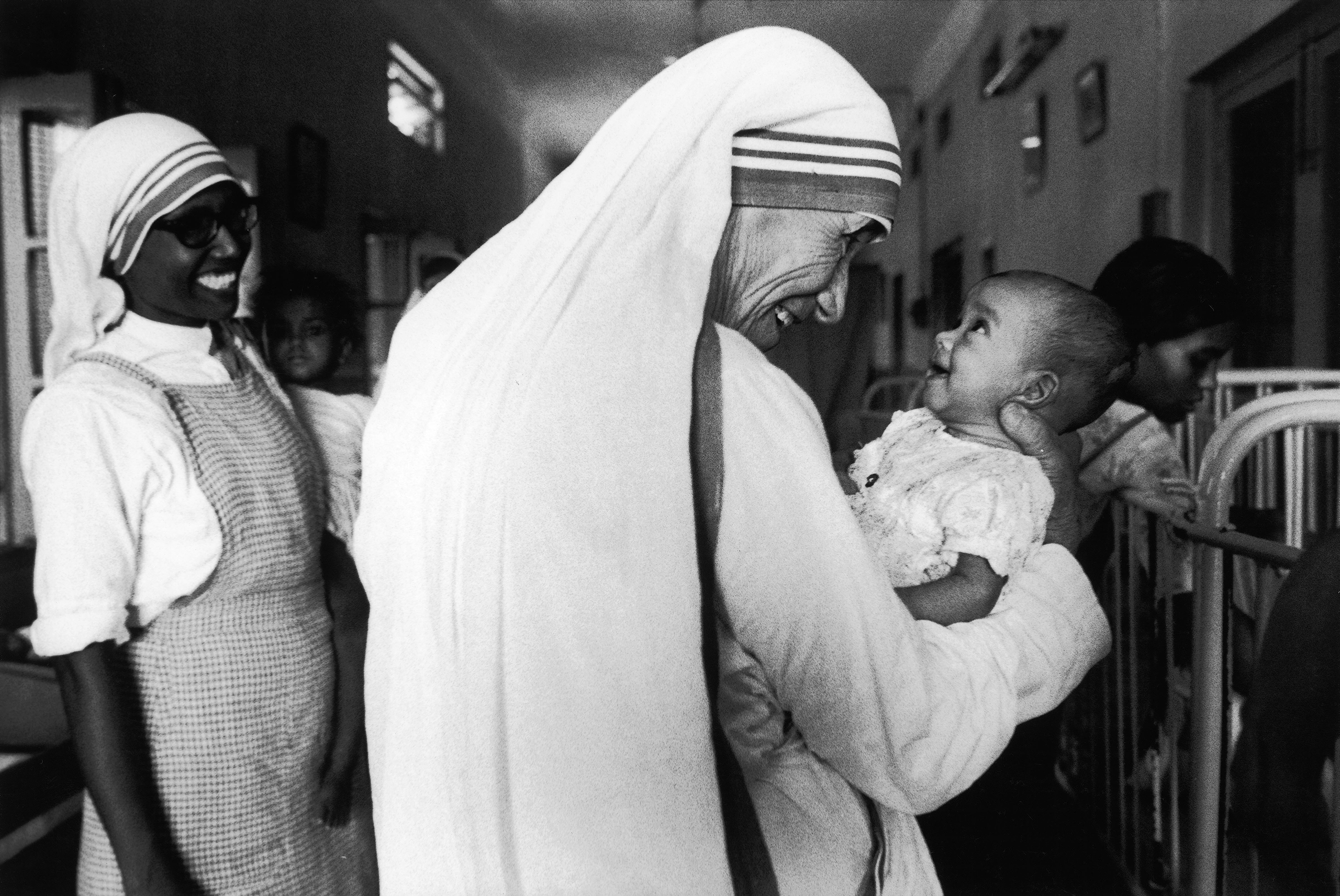 Mother Teresa Photos: Images Show the Power of Her Work