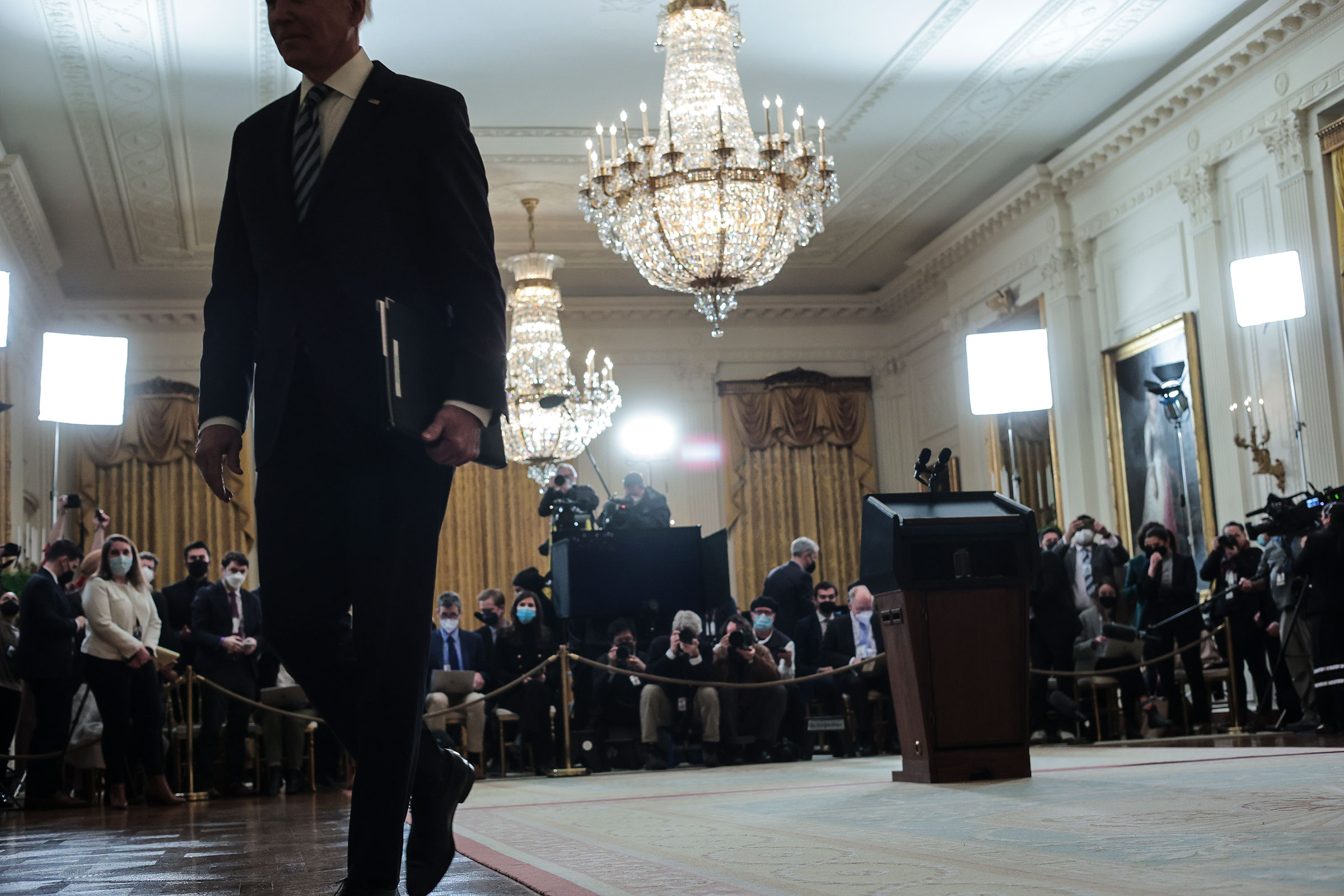 U.S. Official: Russia Plans to Topple Ukraine Government