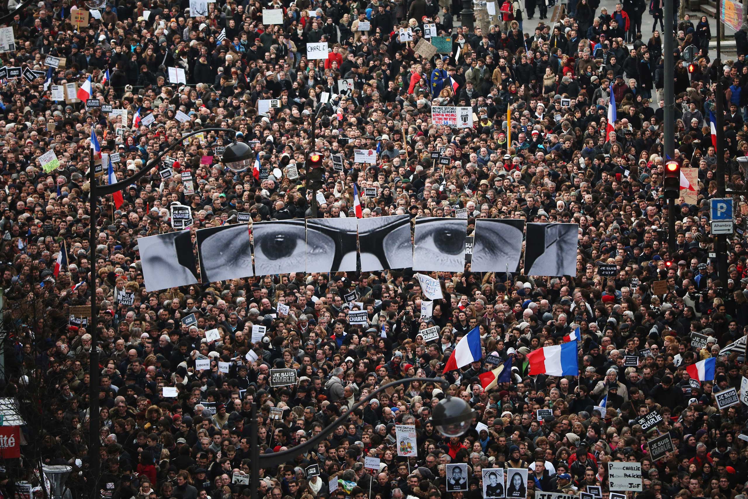Large Crowds Rally Against Terrorism in Paris After Attacks
