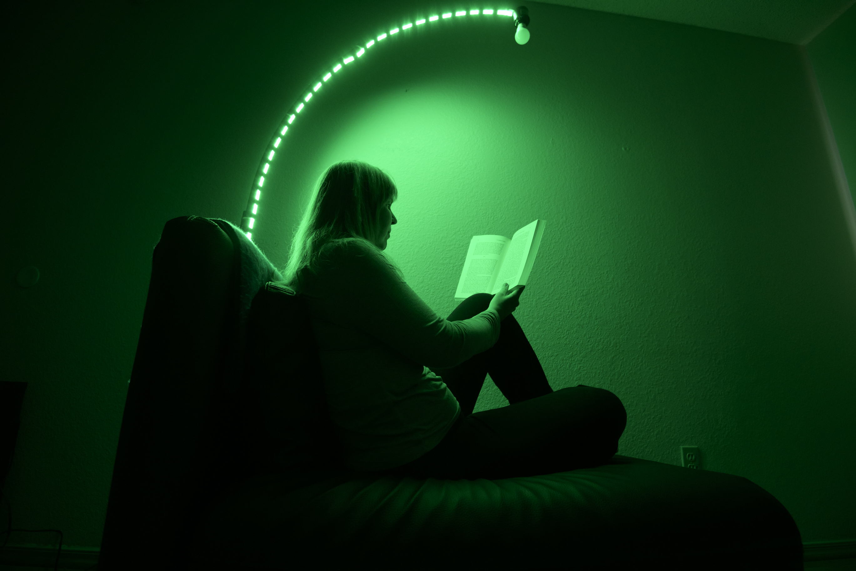 Green Light Therapy's Promise for Headaches and Pain Relief
