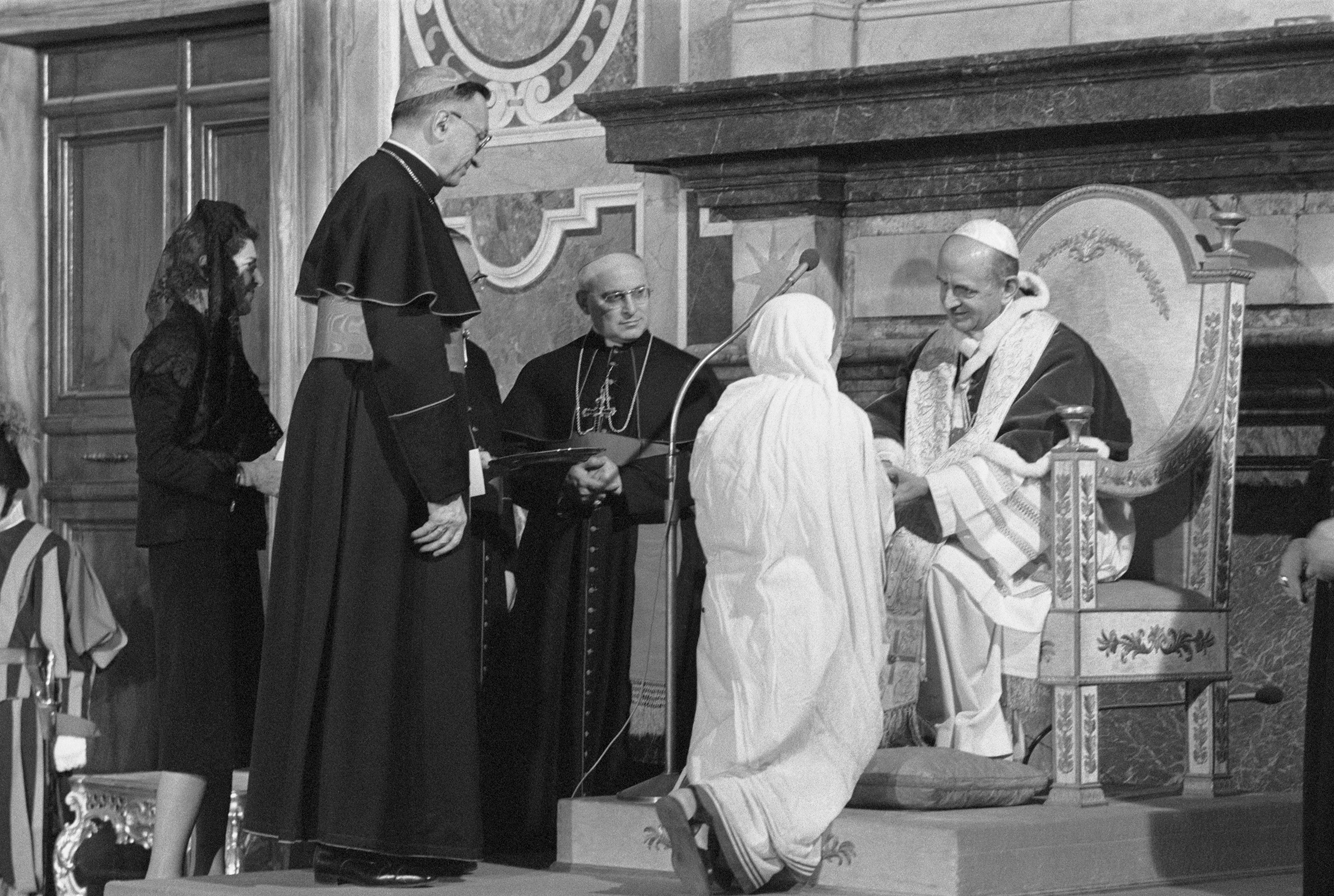 Mother Teresa Photos: Images Show the Power of Her Work